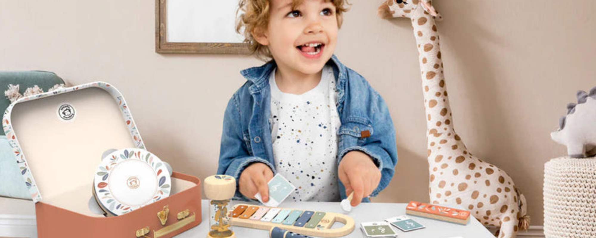 Speedy Monkey – Dapper Mr Bear