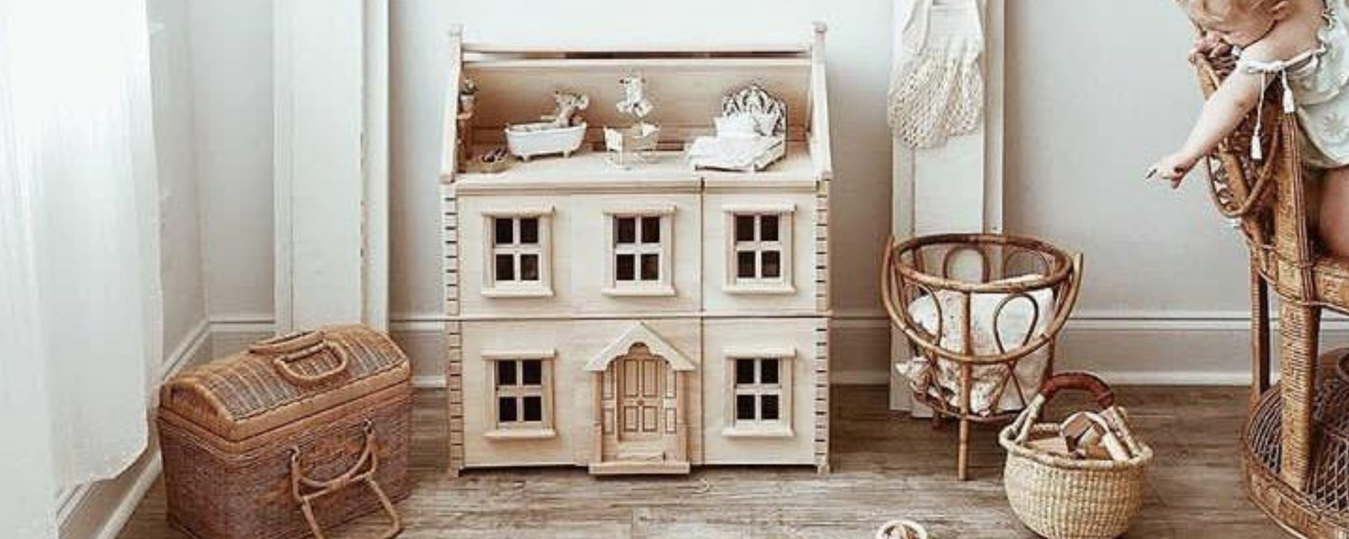 Dollhouses – Dapper Mr Bear
